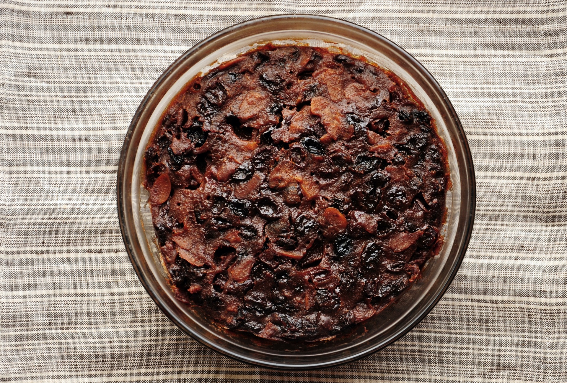 9 UK Christmas Traditions You Might Not Know • Travel Tips