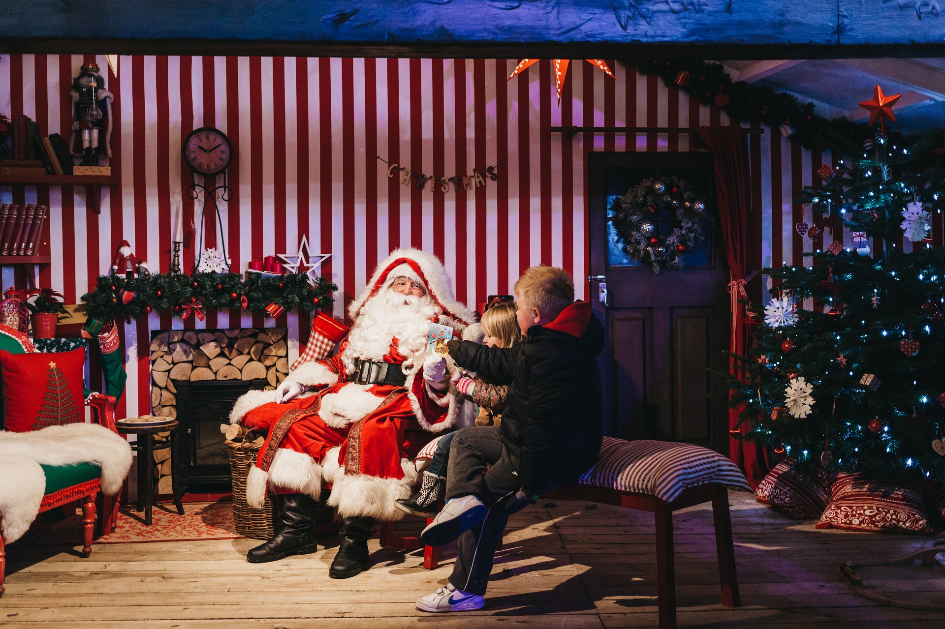 9 UK Christmas Traditions You Might Not Know • Travel Tips